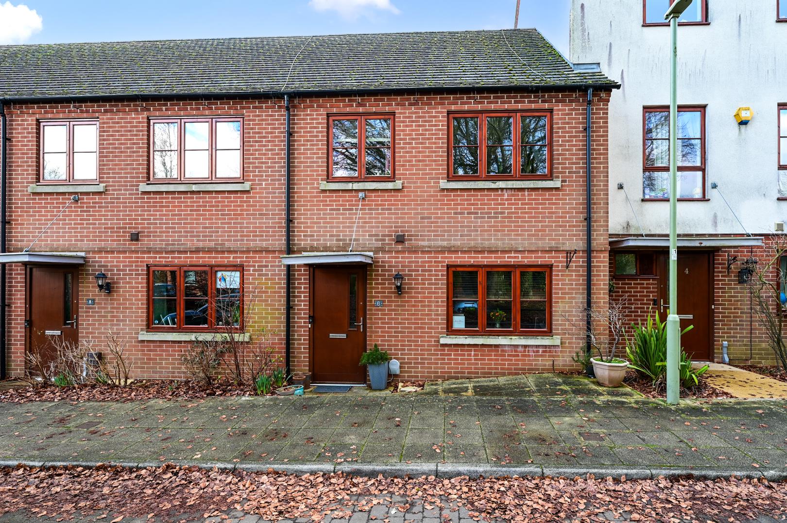 Moths Grace, Basingstoke - Right Choice